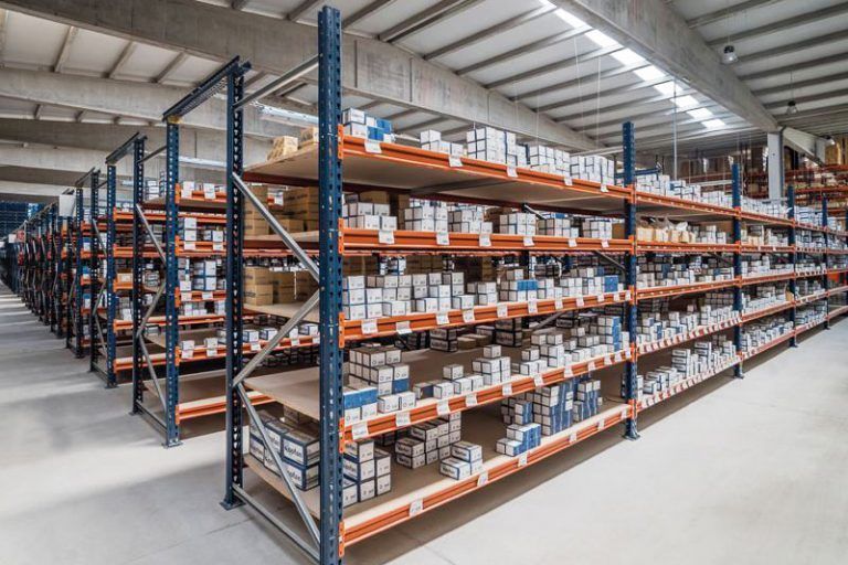 Racks industriales: ¿Cómo aprovechar al máximo el espacio? – MANISA